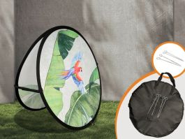 Outdoor Pop-Up-A-Frame